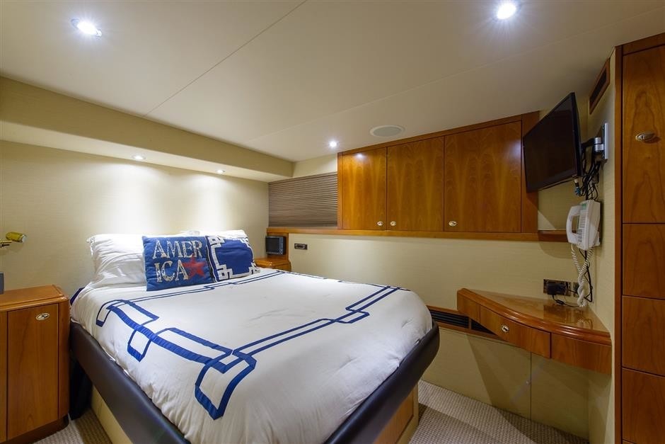 Yacht SOUTHERN STAR, Blue-Trend | CHARTERWORLD Luxury Superyacht Charters